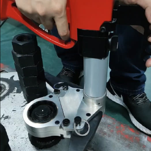 Boost Efficiency and Versatility with Nut Runner Accessories, Side ...